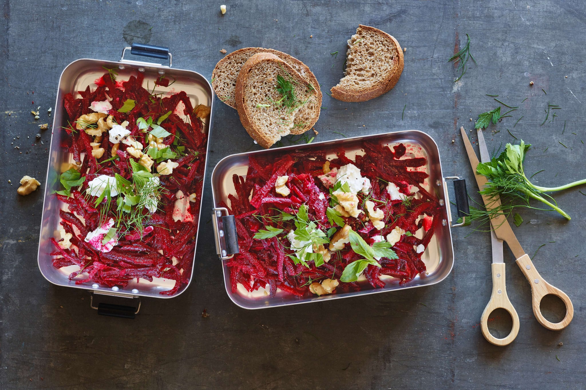 Recette: Salade de betteraves rouges toute prête avec chèvre frais ...