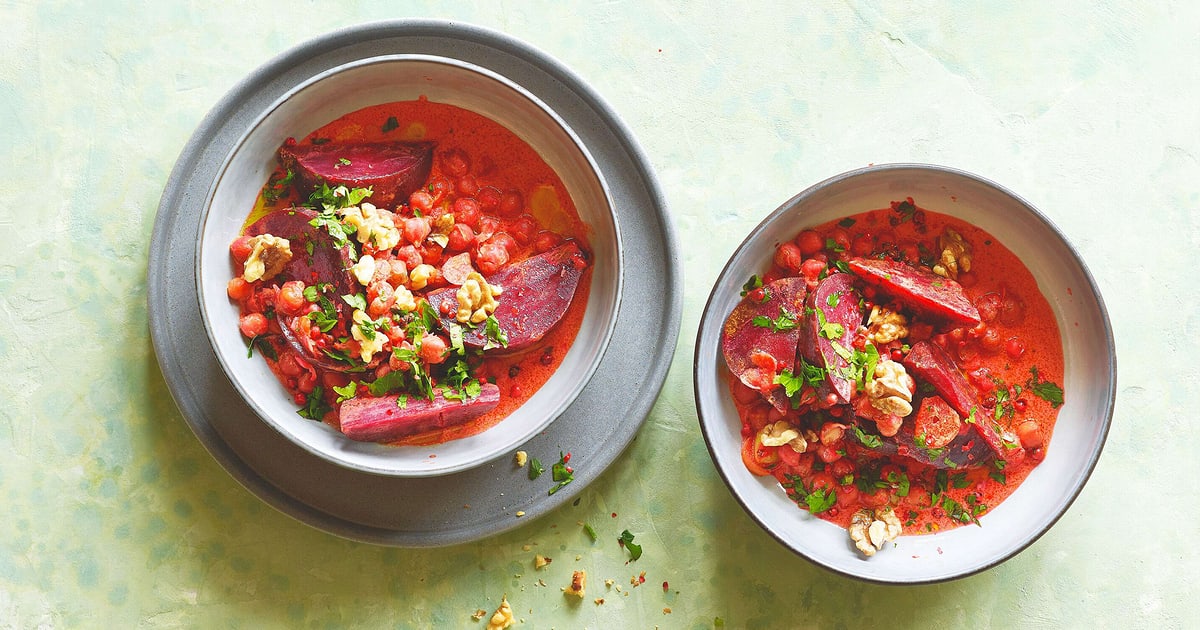 Betterave rouge aux pois chiches et aux noix | Recette