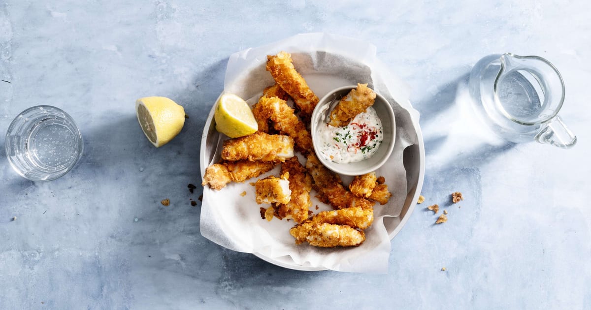 Crocchette di pesce in manto di corn flakes | Ricetta