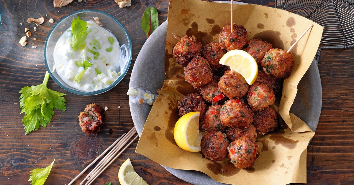 Polpette di luganiga con yogurt al sedano | Ricetta