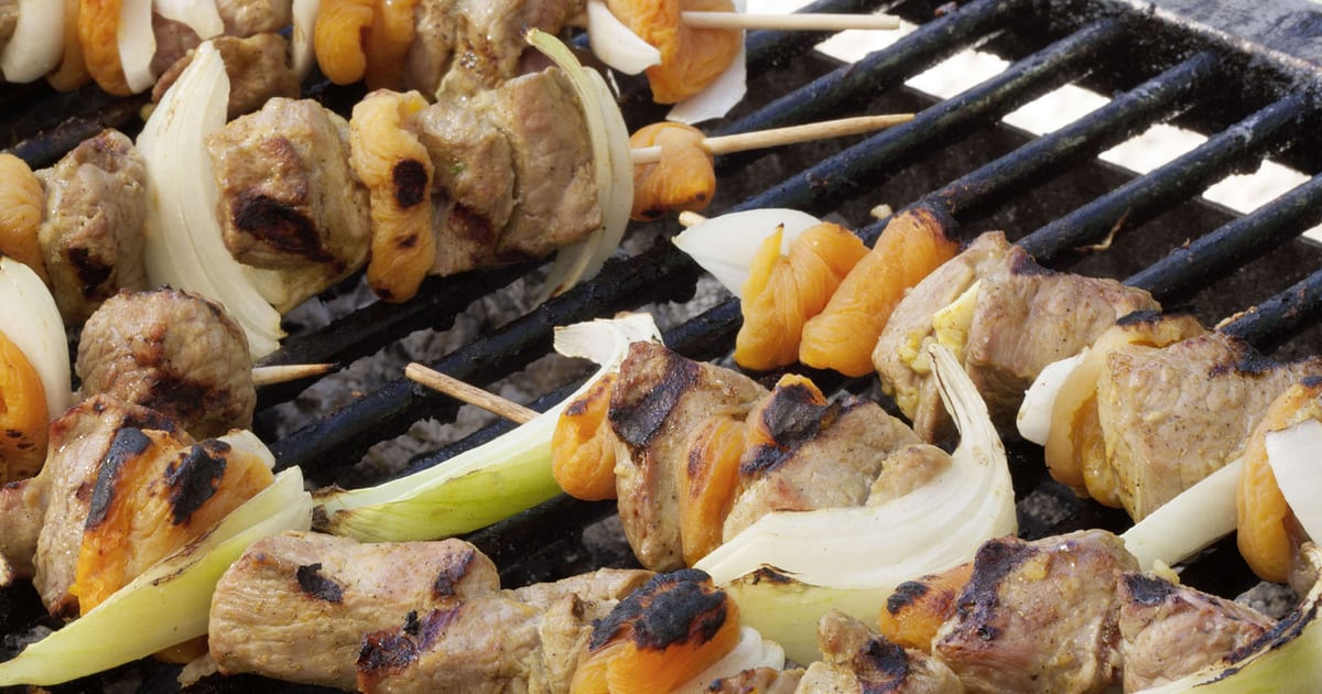 Brochettes d’agneau aux abricots | Recette