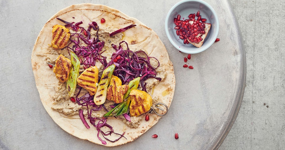 Wrap au poulet, au baba ganoush et à la salade de chou rouge | Recette