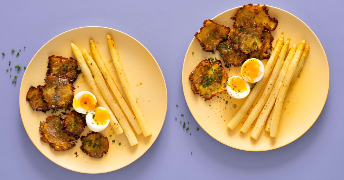 Asperges avec smashed potatoes et œuf | Recette