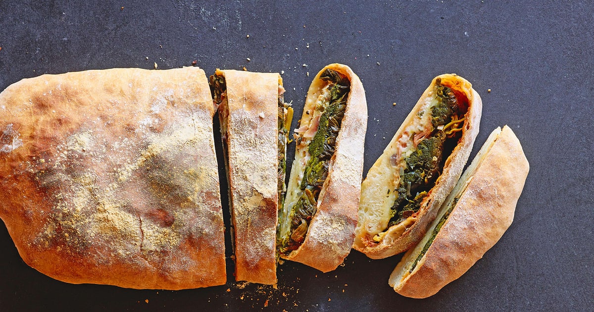 Calzone agli spinaci con burrata | Ricetta
