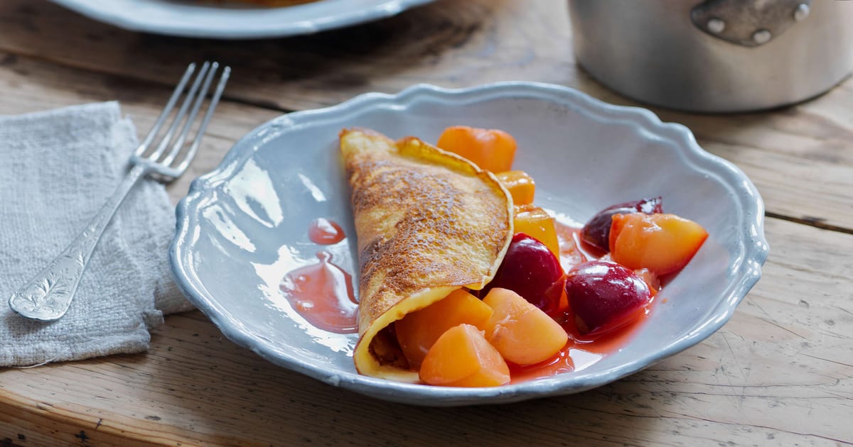 Crêpes fourrées à la compote de prunes | Migusto