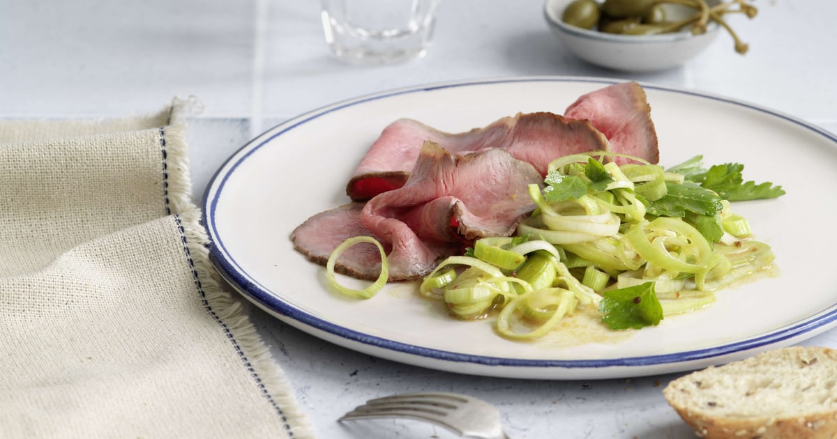 Insalata di porro con roast beef | Ricetta