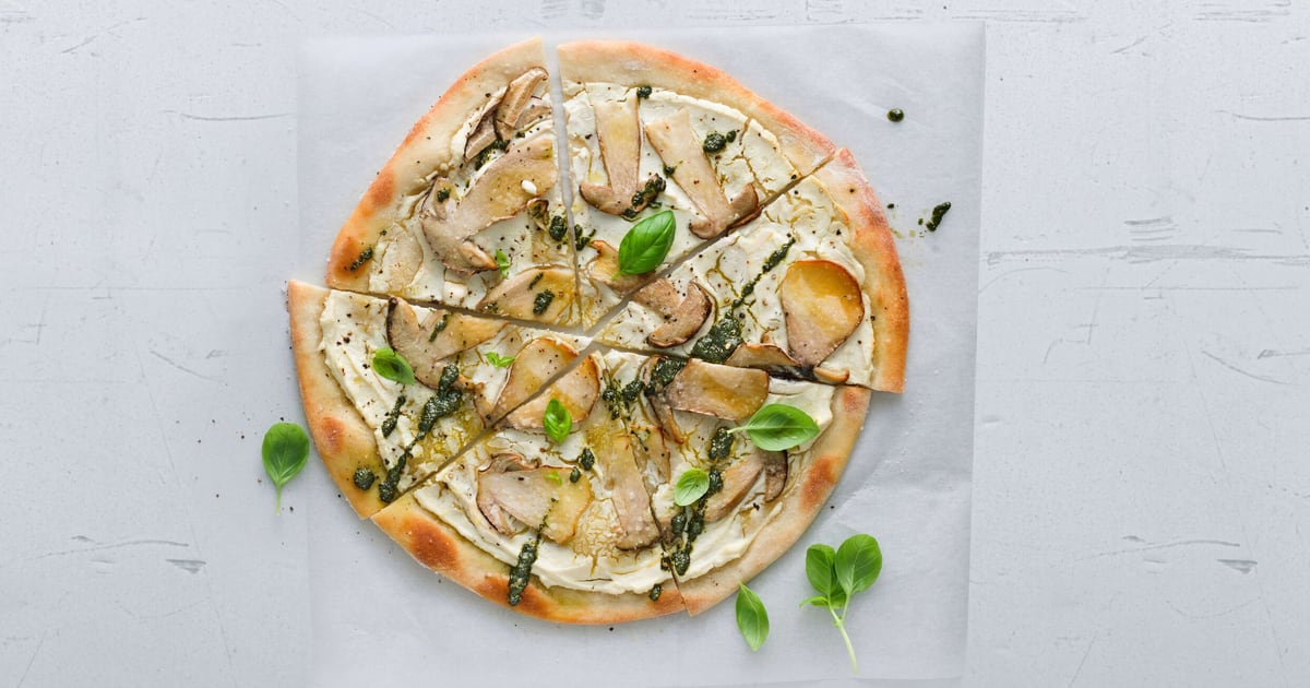Pizza ai funghi porcini | Ricetta