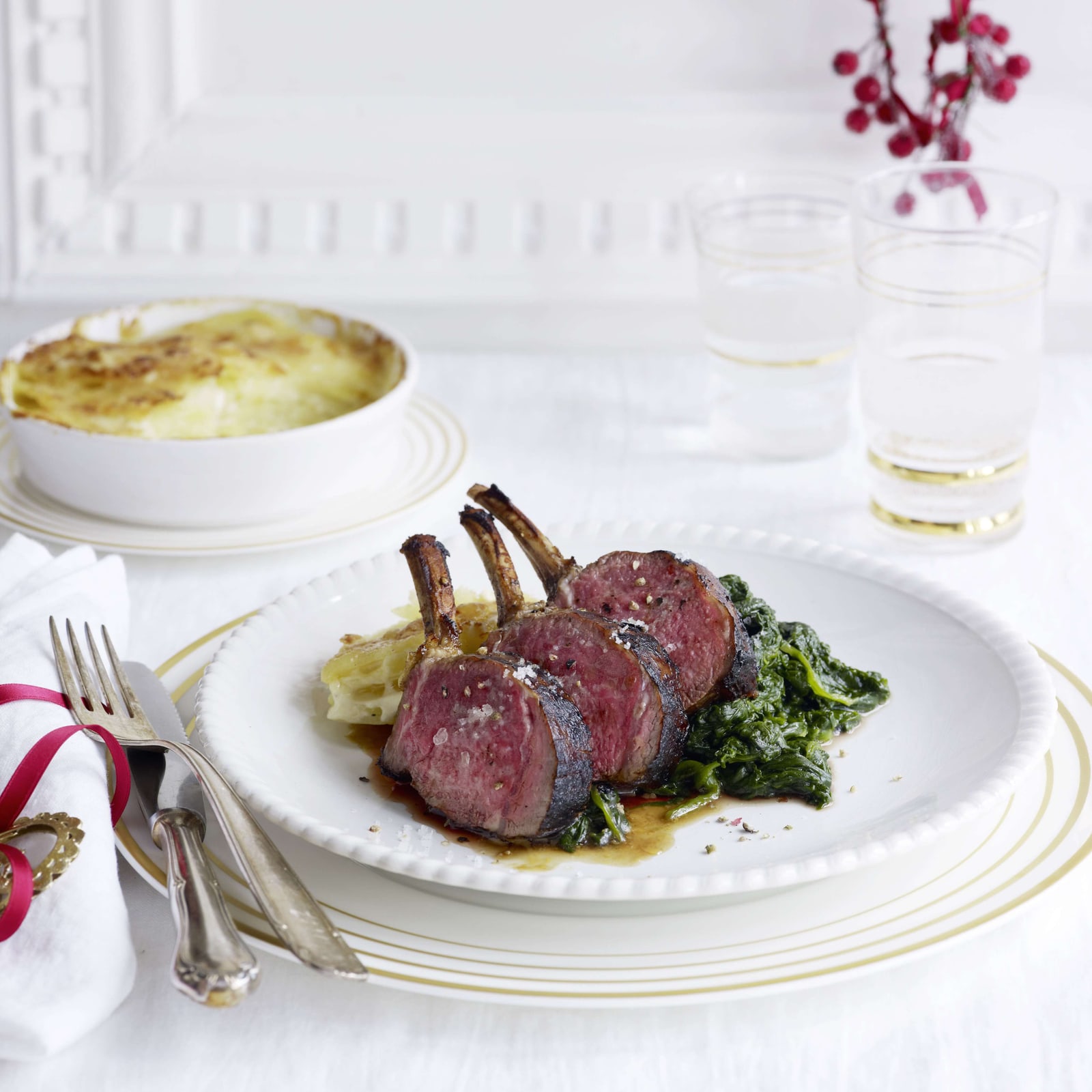 Filet mignon de porc au miel avec vinaigrette à la menthe | Recette