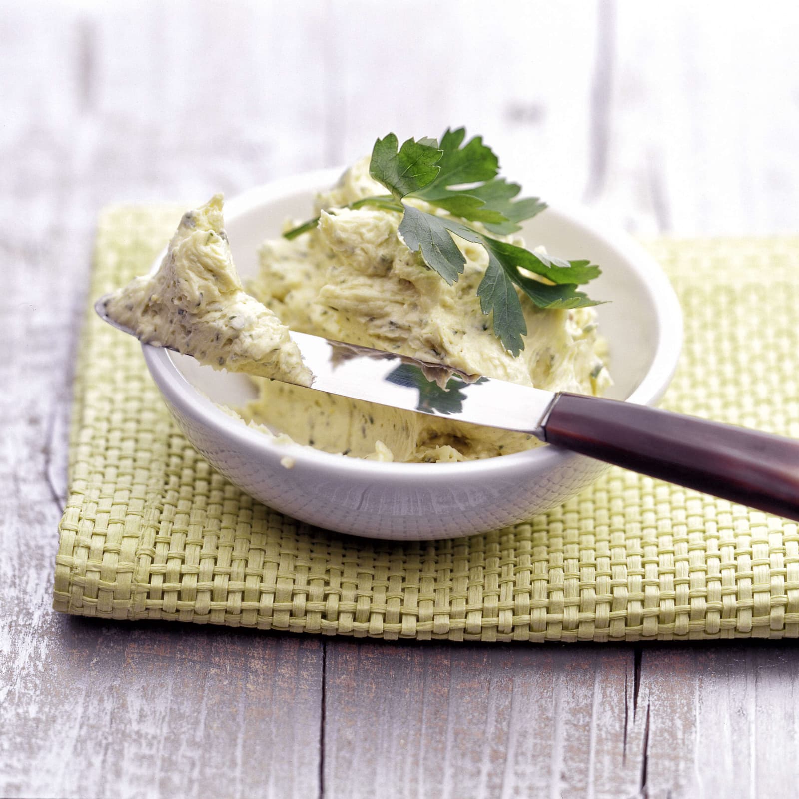Sardellen-Oliven-Pesto | Rezept