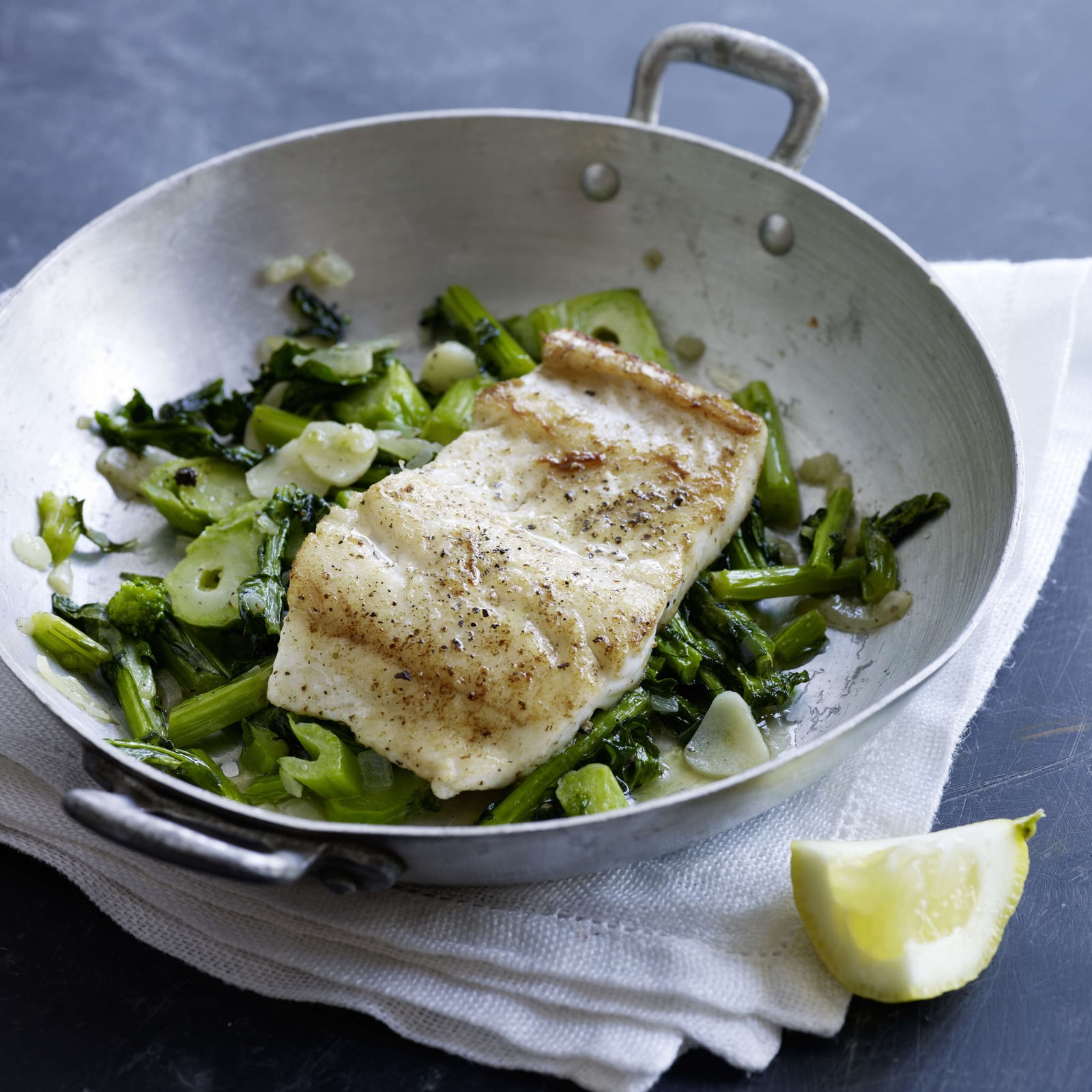 Filetto di lucioperca alla mediterranea | Ricetta