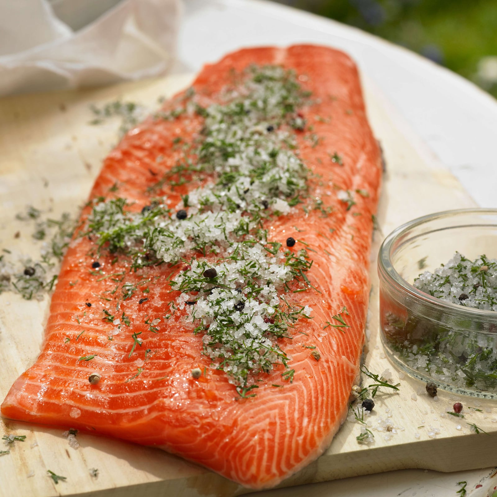 Filet de saumon mariné à l’orange avec sauce au miel et au wasabi | Migusto