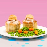 Pastetli mit Poulet und Erbsen | Rezept