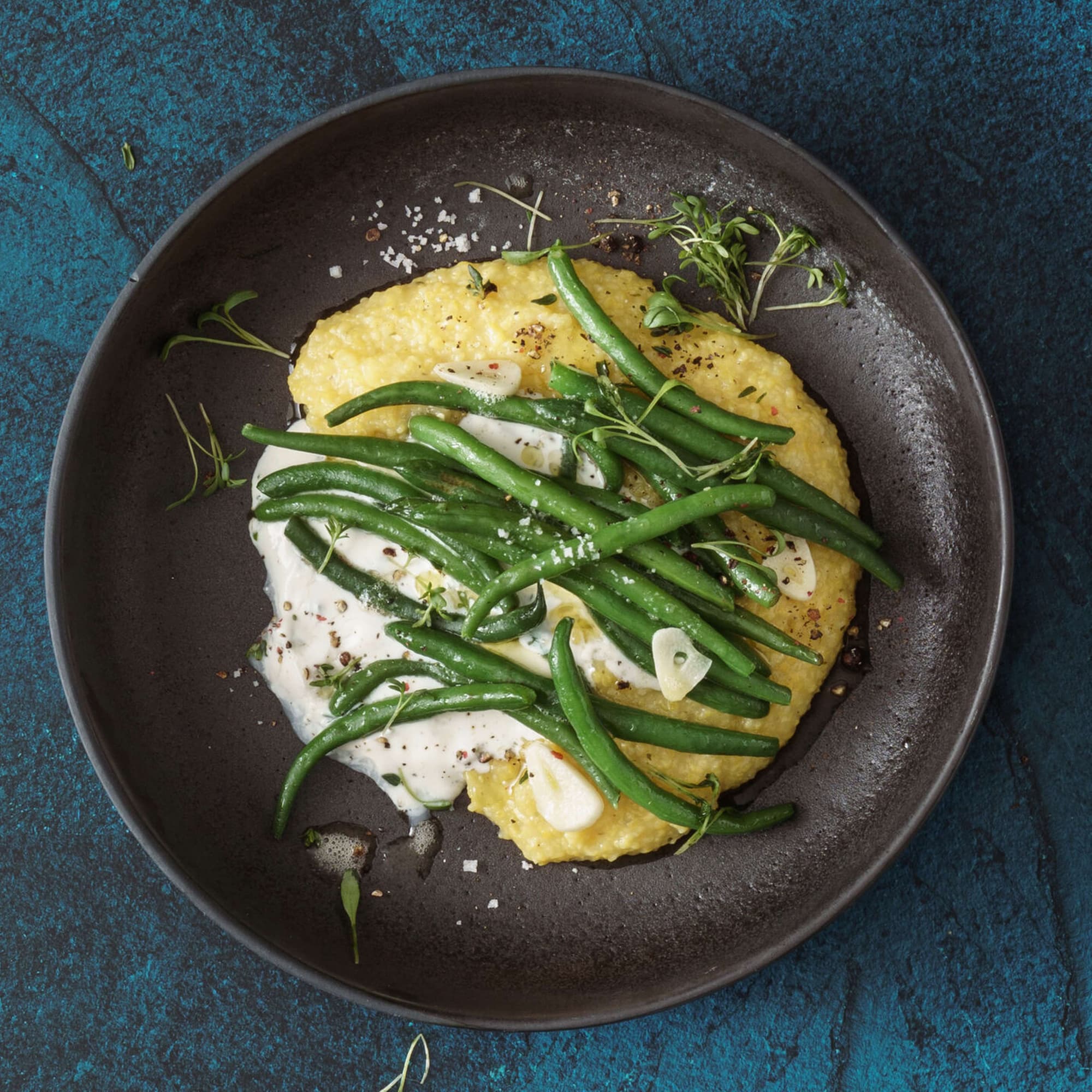 Polenta rôtie avec haricots verts | Recette