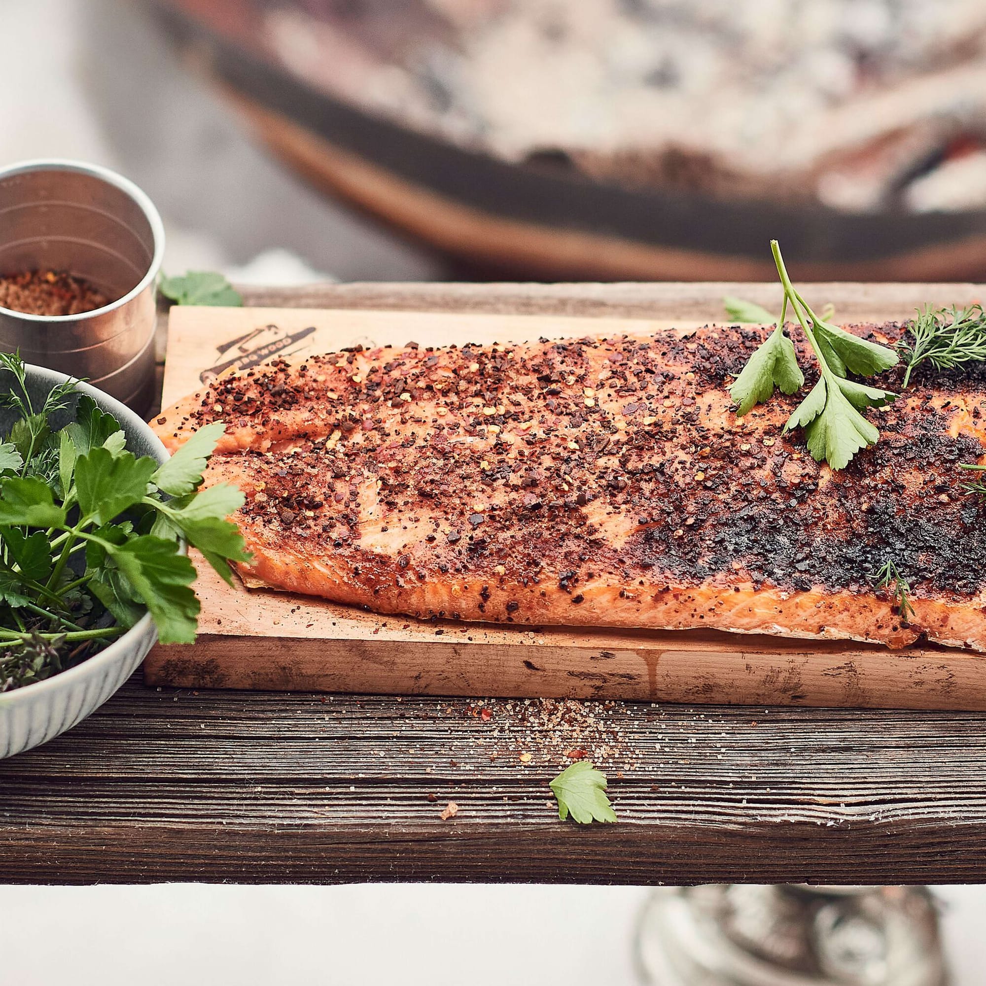 Filet de saumon mariné à l’orange avec sauce au miel et au wasabi | Migusto