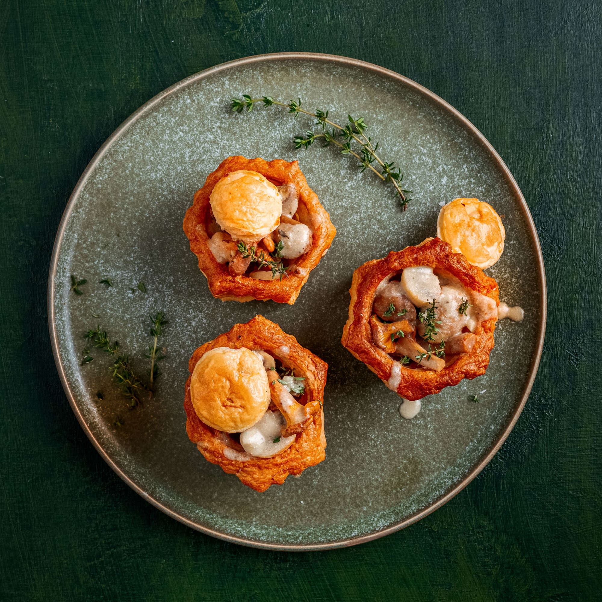 Pastetli mit Brätkügeli und Kohlrabi | Rezept