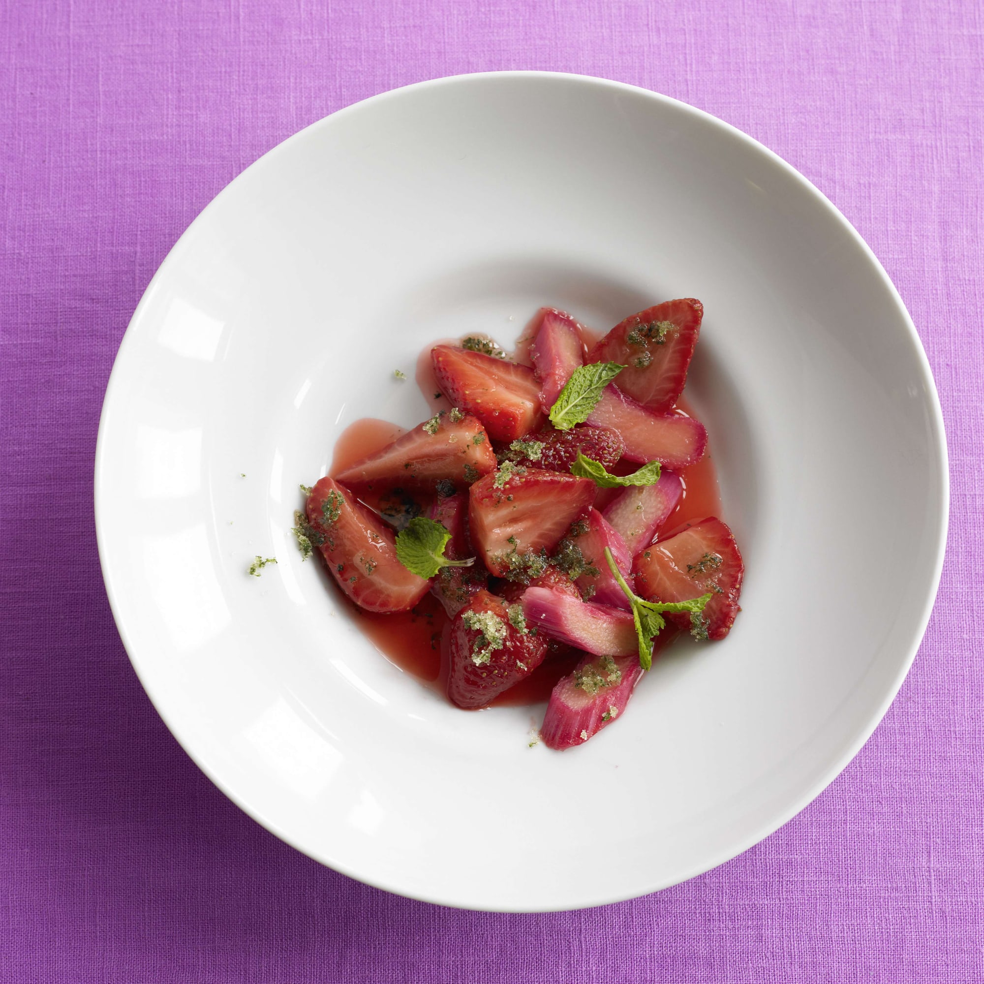 Tarte à la rhubarbe et aux fraises | Migusto