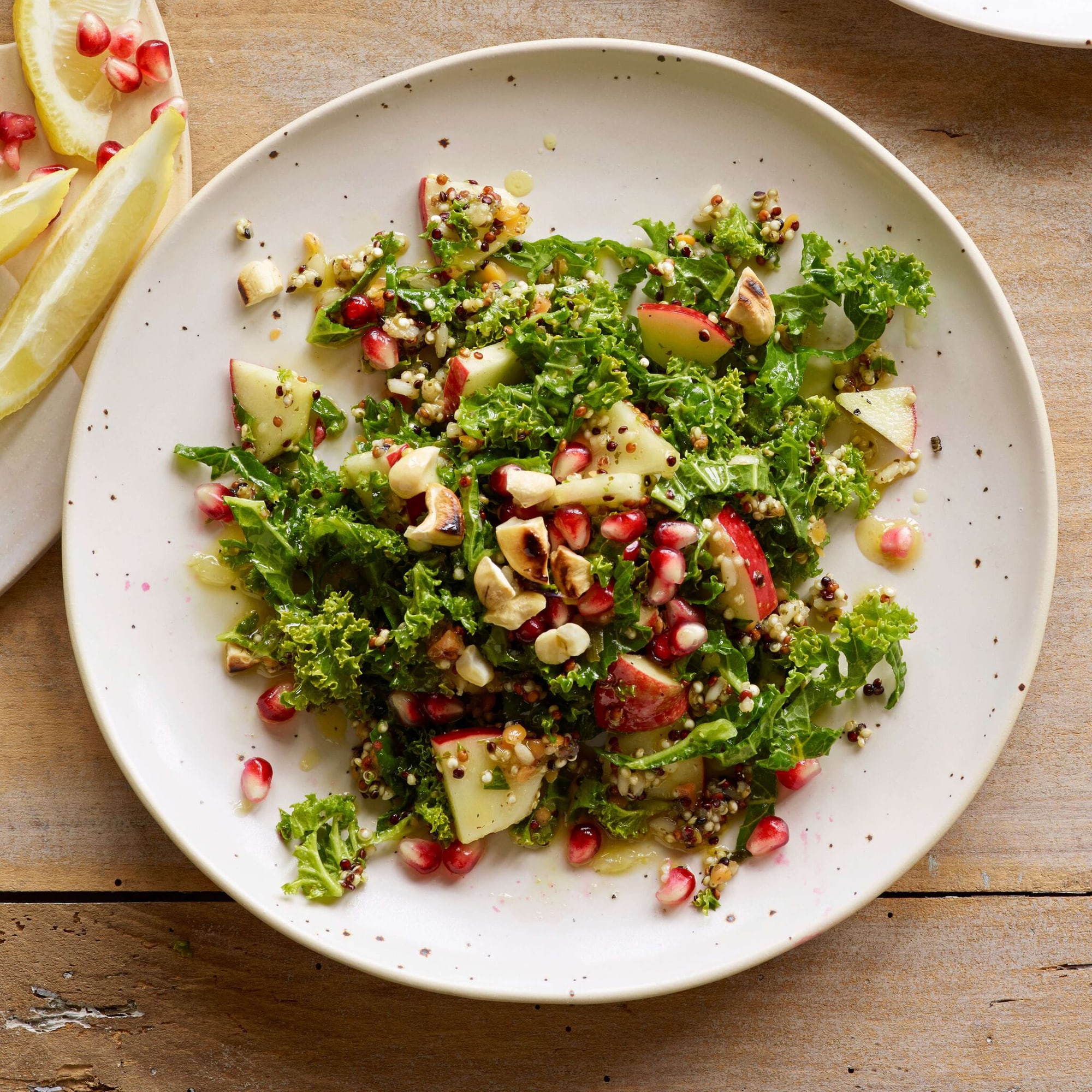 Insalata di cavolo rosso con melagrana e quinoa | Ricetta