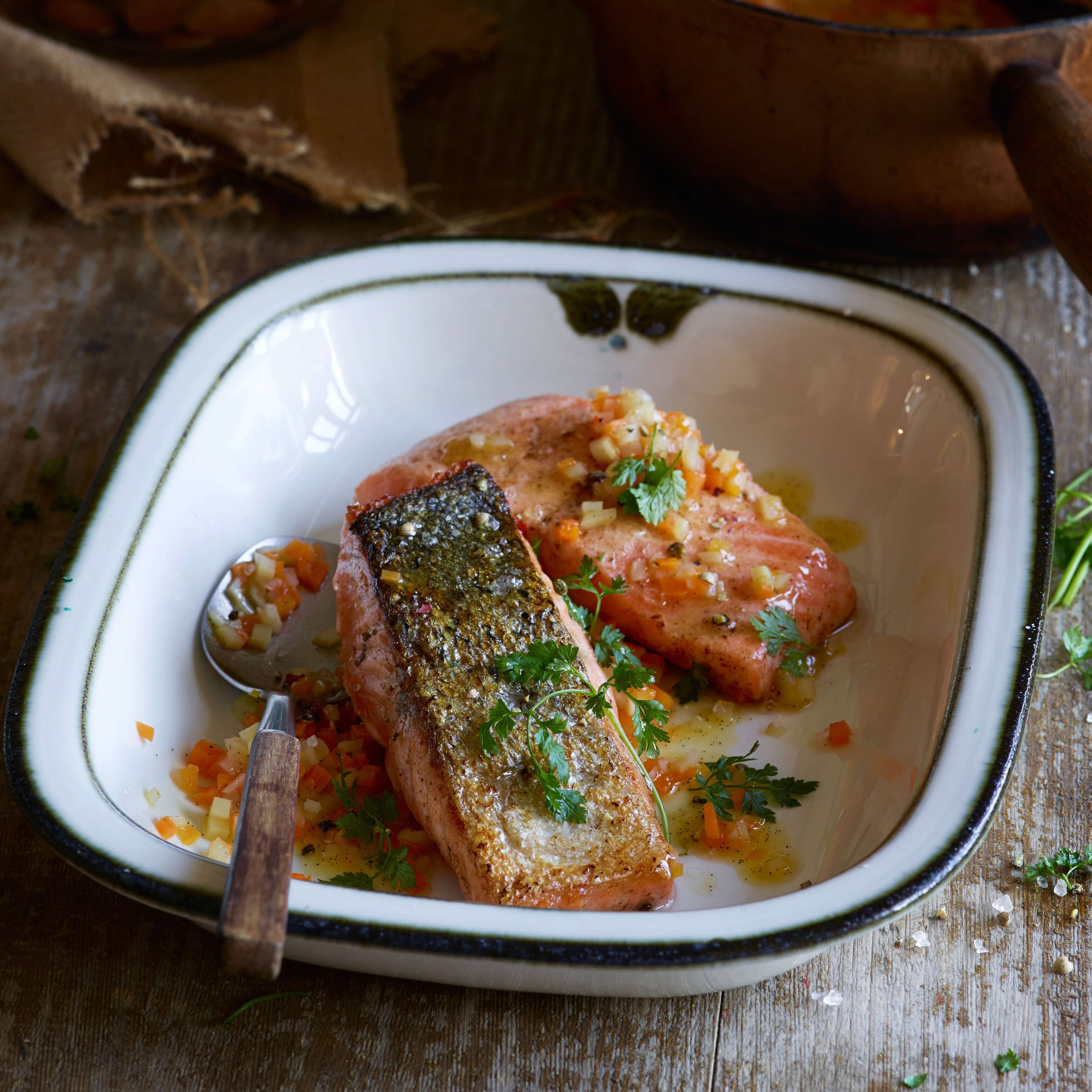 Lachs mit Pastinaken und Limettenbutter | Rezept