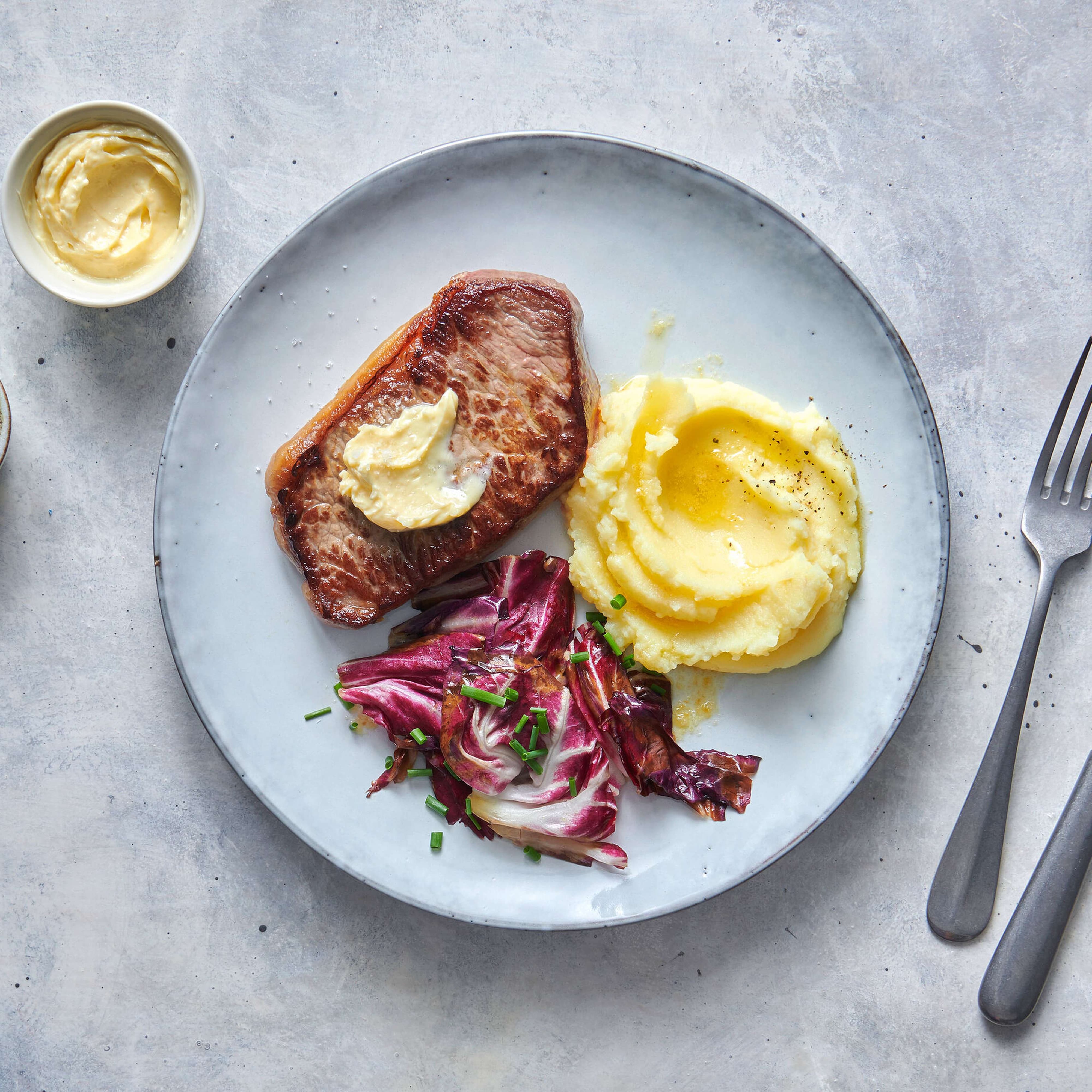 Entrecôte mit Knusperkartoffeln | Rezept