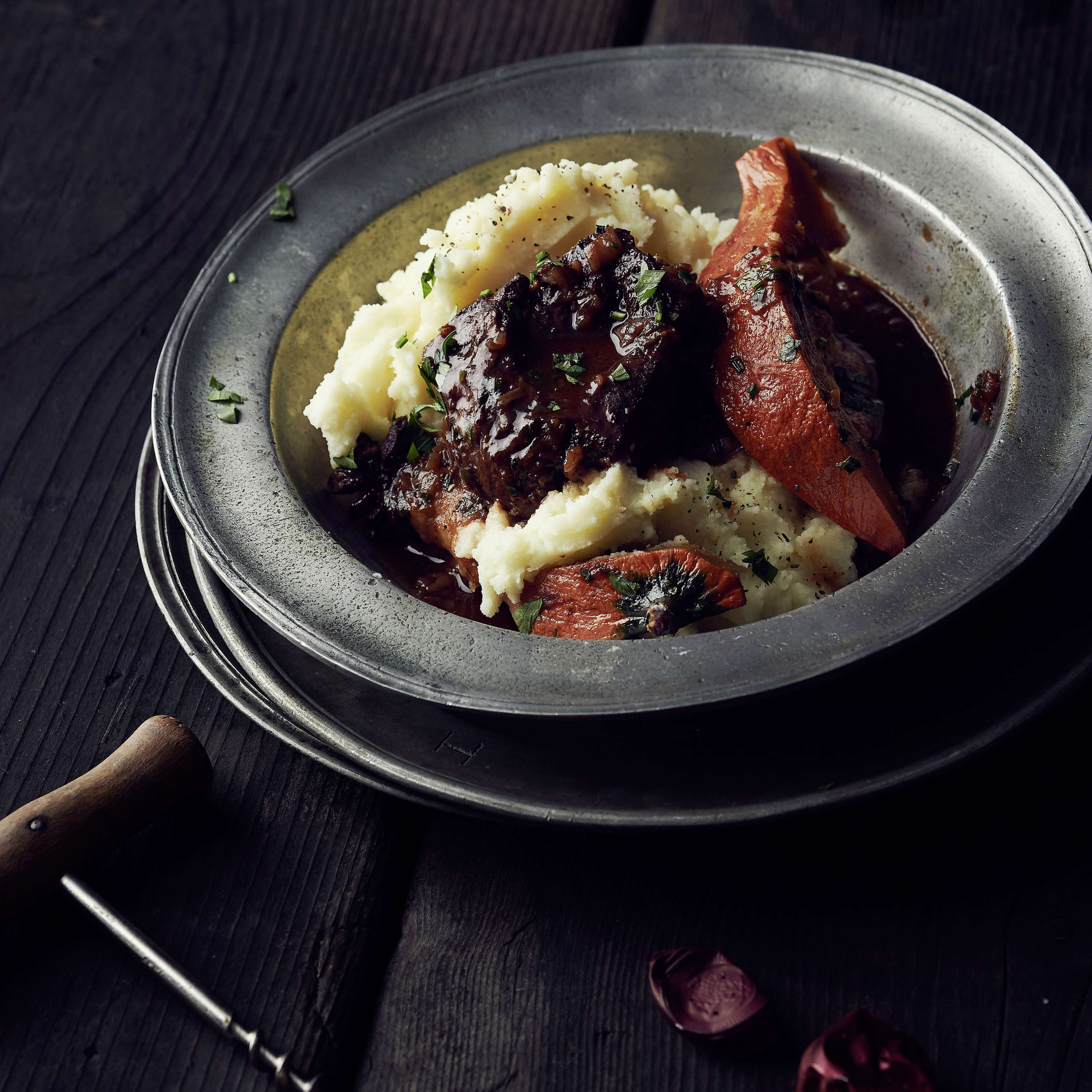 Joues de veau braisées avec écrasée de pommes de terre | Recette