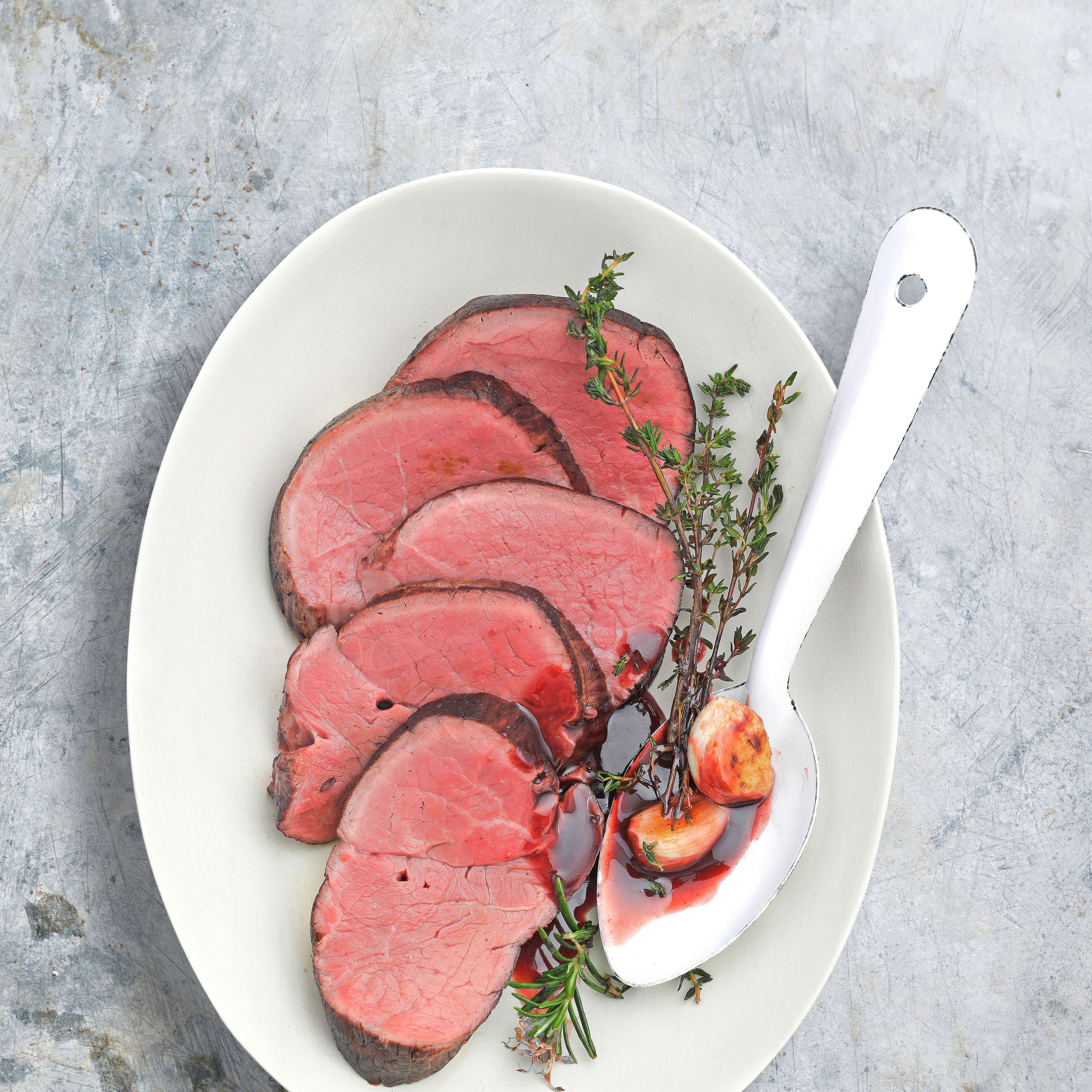 Filetto di manzo in manto di prosciutto alla salsa al balsamico | Migusto