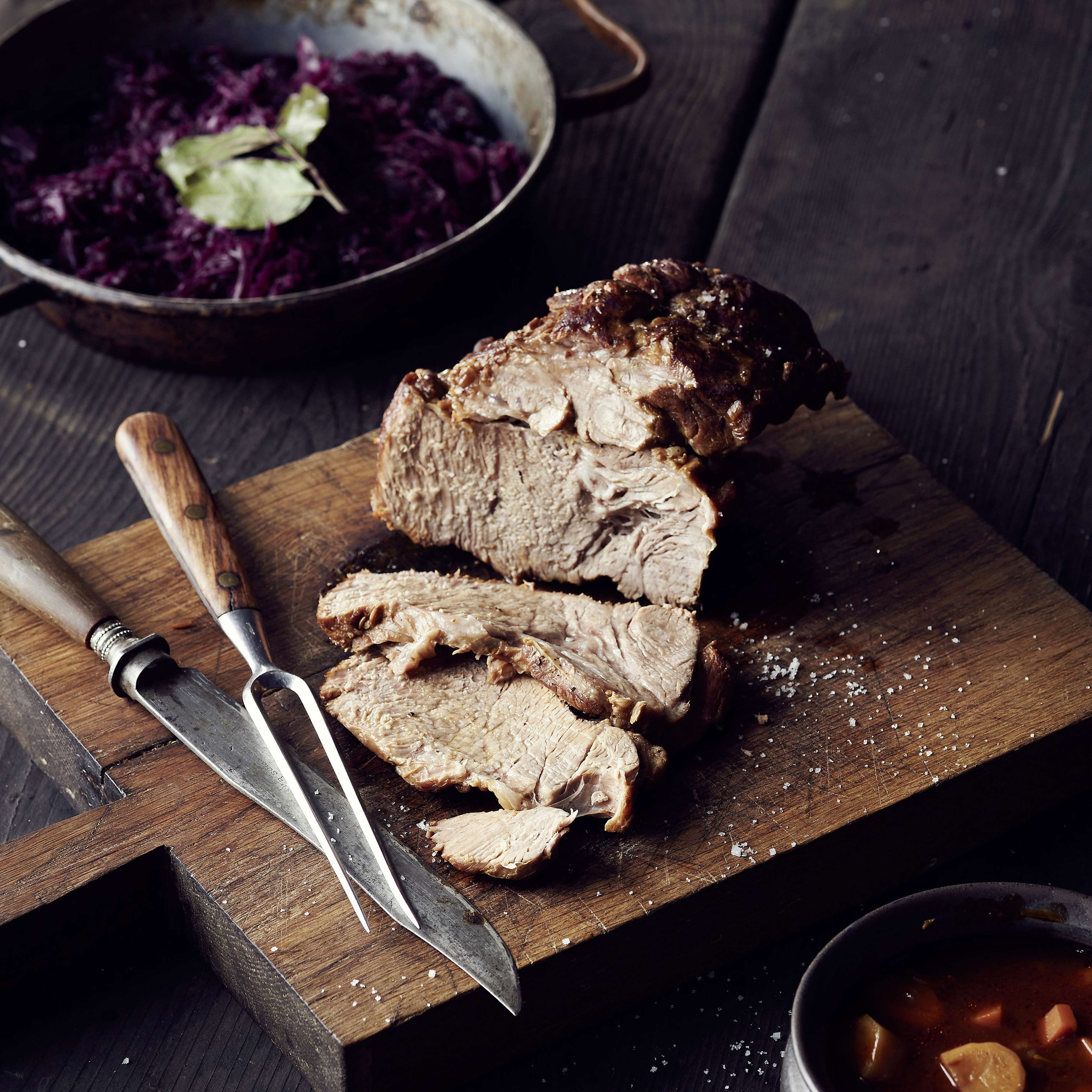 Guance di vitello alla birra con verdure invernali e polenta | Ricetta