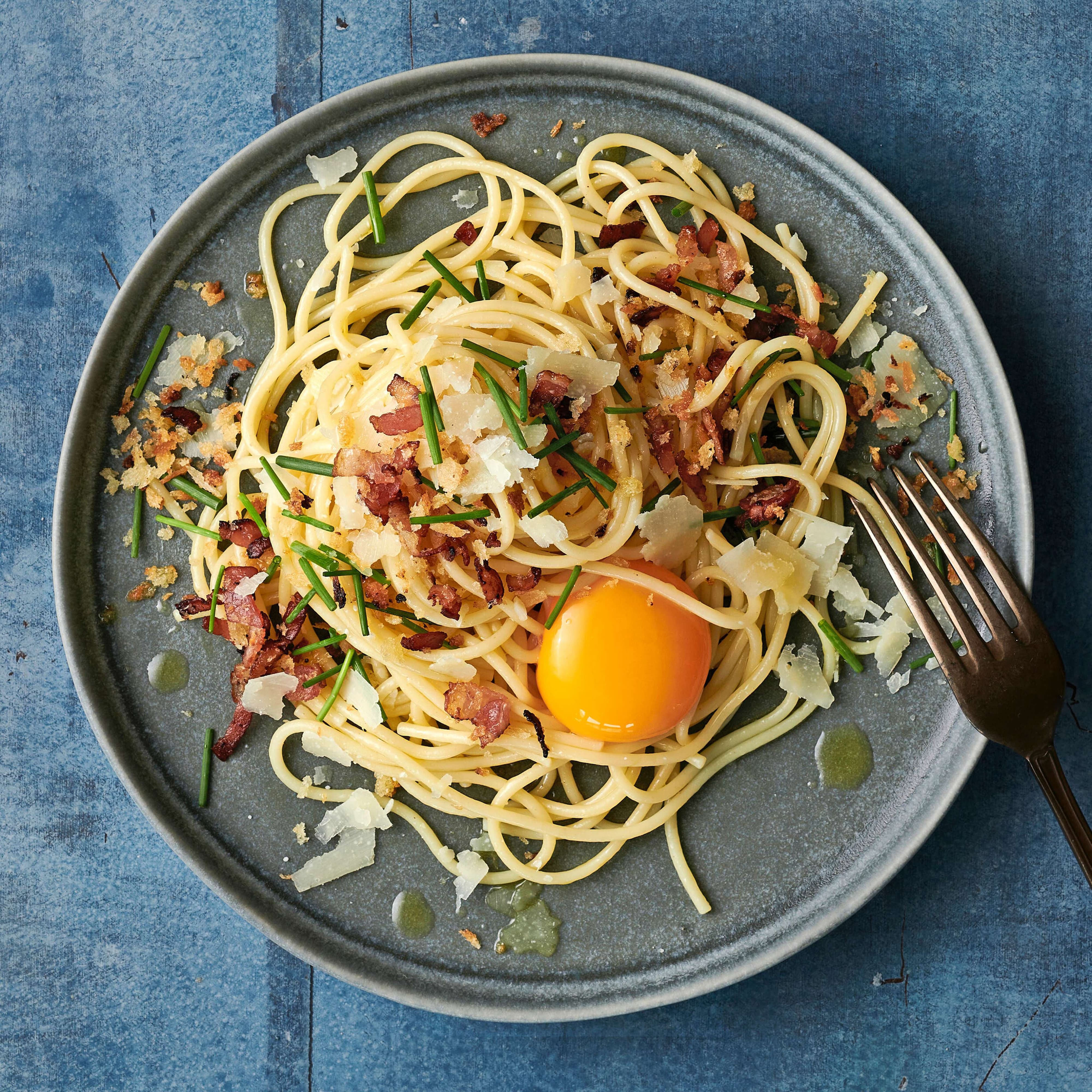 Spaghetti avec marrons, tomates et lard | Migusto