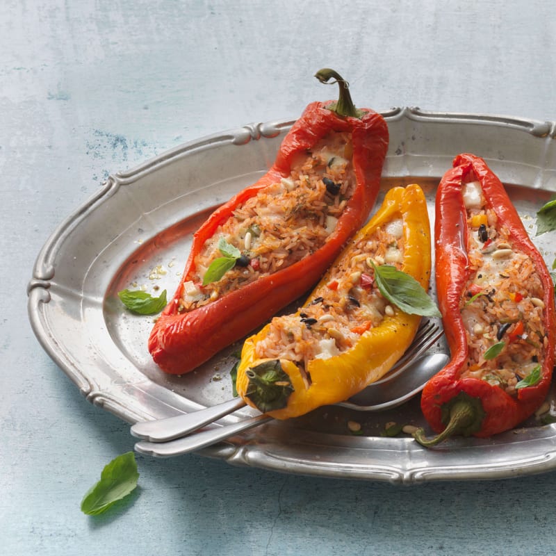 Poivrons farcis au fromage et aux olives | Migusto