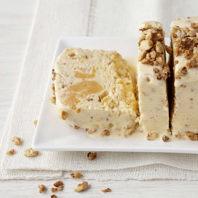 Semifreddo al cioccolato con salsa alle noci | Ricetta